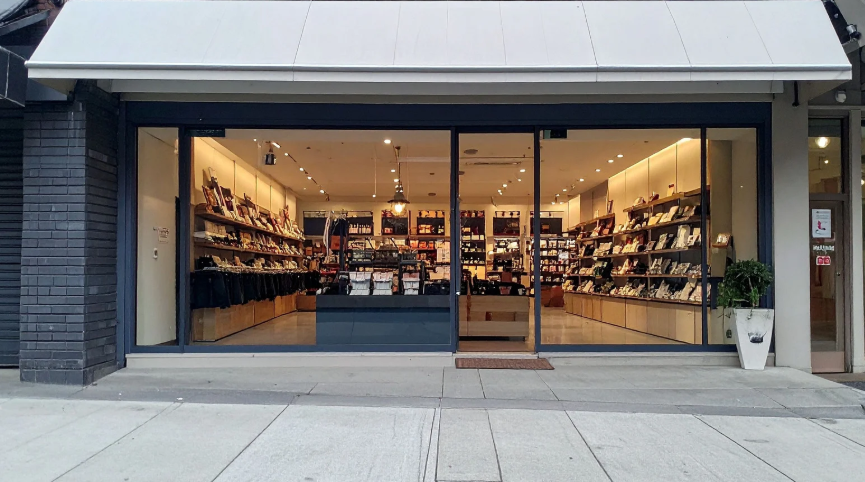 Why Retail Stores Should Prioritize Junk Removal